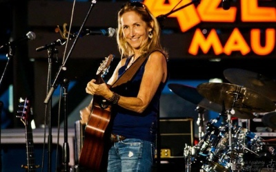 Gail Swanson Photos | Pat Simmons on Maui | Lisa Loeb | Willie Nelson ...